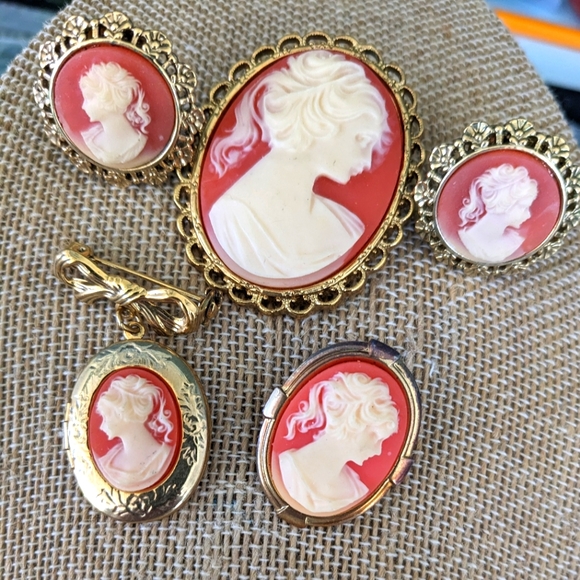 Vintage | Jewelry | Vintage Cameo Set Of 4 | Poshmark